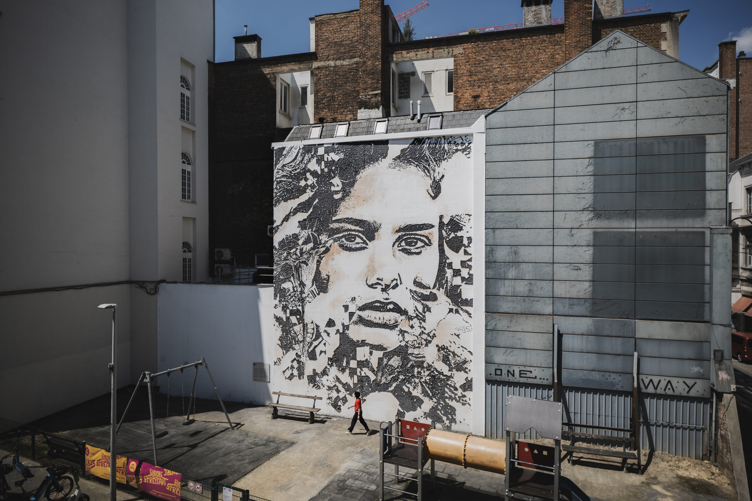 VHILS // Scratching the surface project – Parcours Street Art
